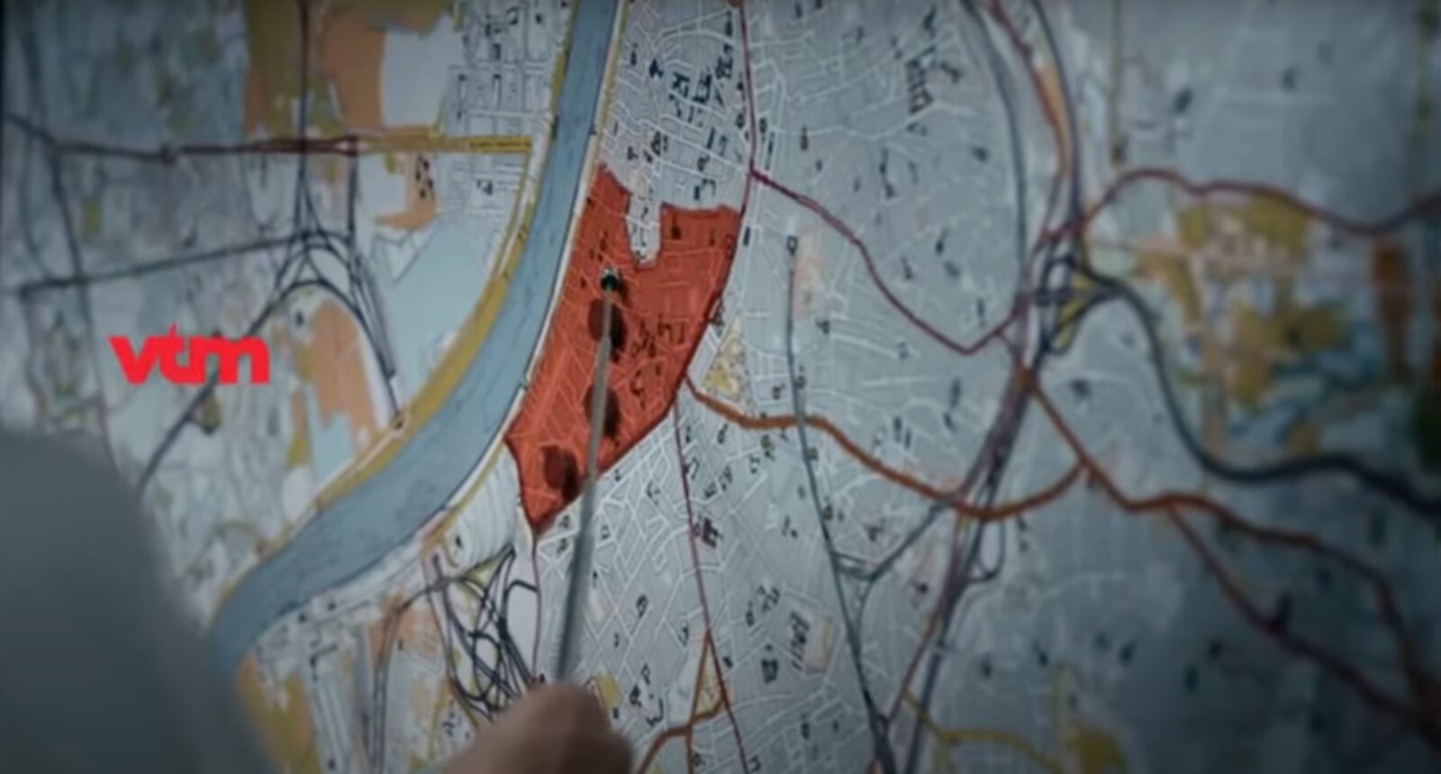 VTM-serie CORDON, opgenomen in onze wijk Sint-Andries, online te ...